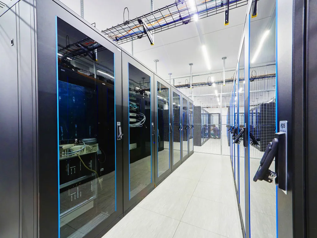 USV-Anlage mit Zubehör - USV-Batterie und Service vom Profi