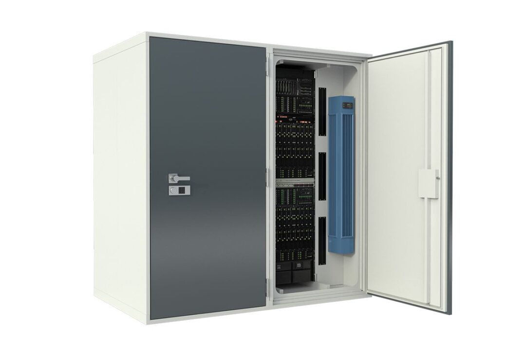 IT-Safe from EPS - The small data center in the closet